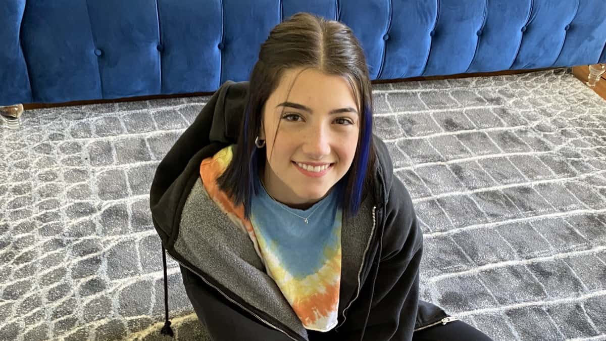 Charli D’Amelio คือใคร ครีเอเตอร์ TikTok คนแรกที่มีผู้ติดตาม 100 ล้าน ...